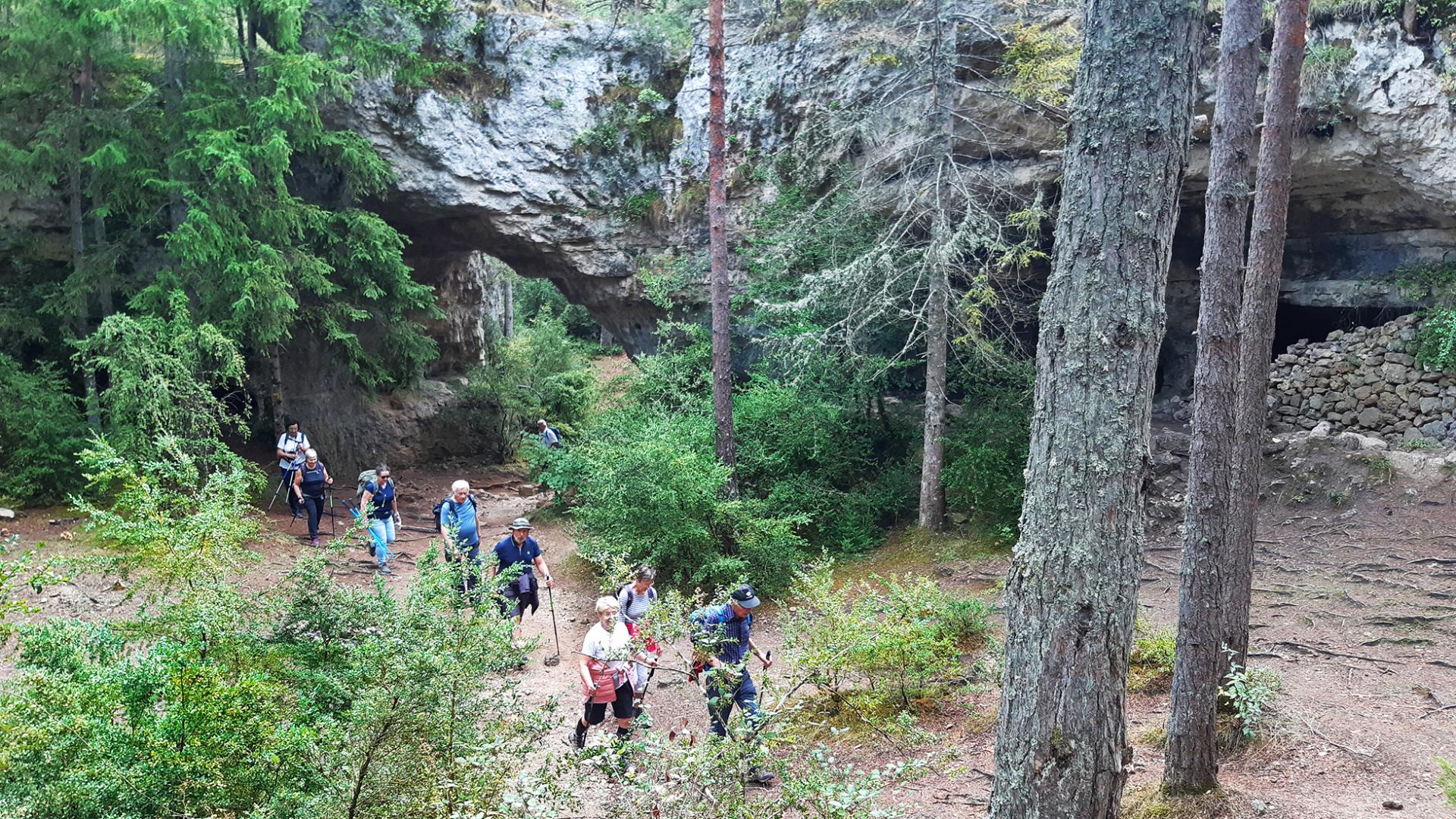 Gévaudan, passé d’histoires, légendes, châteaux, comtes & barons,